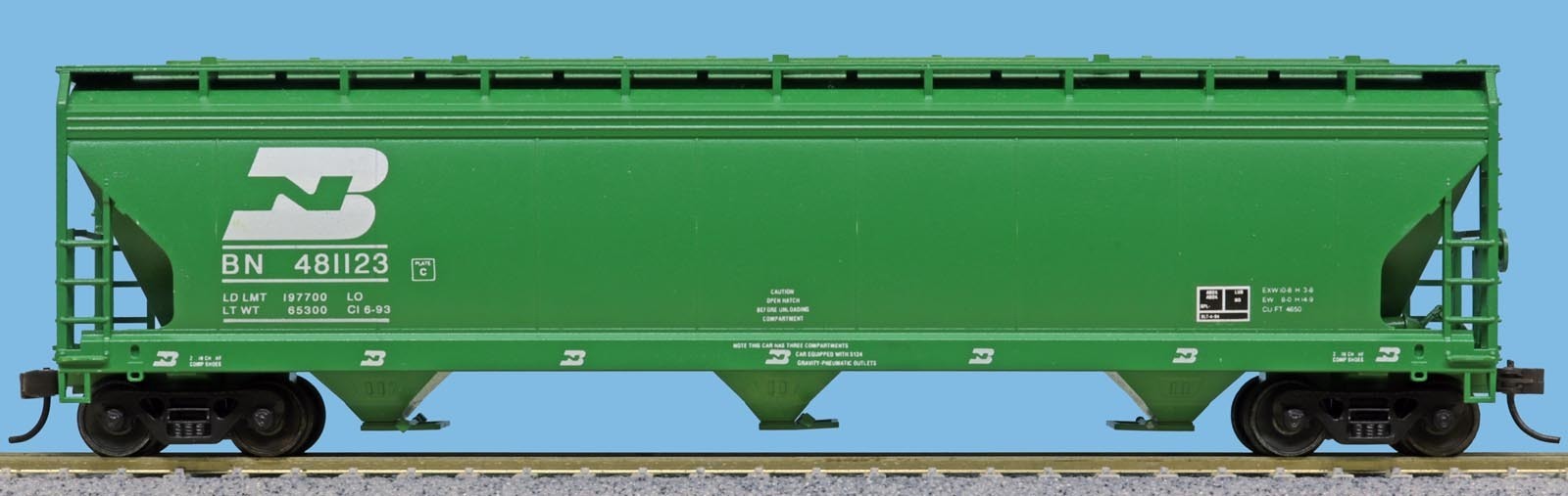BN small logo, ACF CF-4600 late, 3-bay covered hopper (Accurail ...
